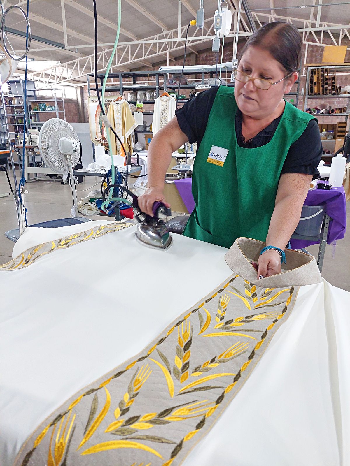 Who we are ALFALUX Casullas Casulla Bordada Bordado Ornamentos ...